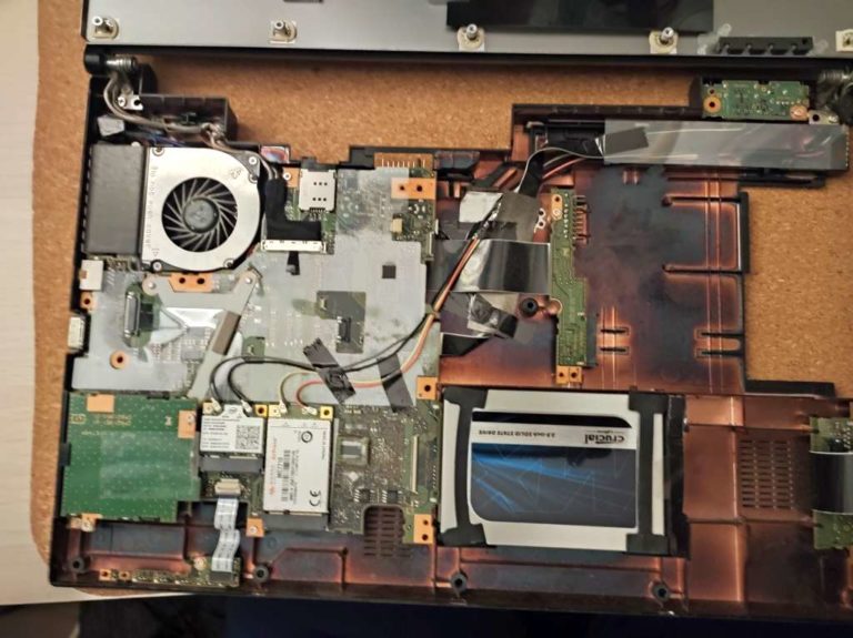 Fujitsu Lifebook - E734 Austausch der SSD (Festplatte)